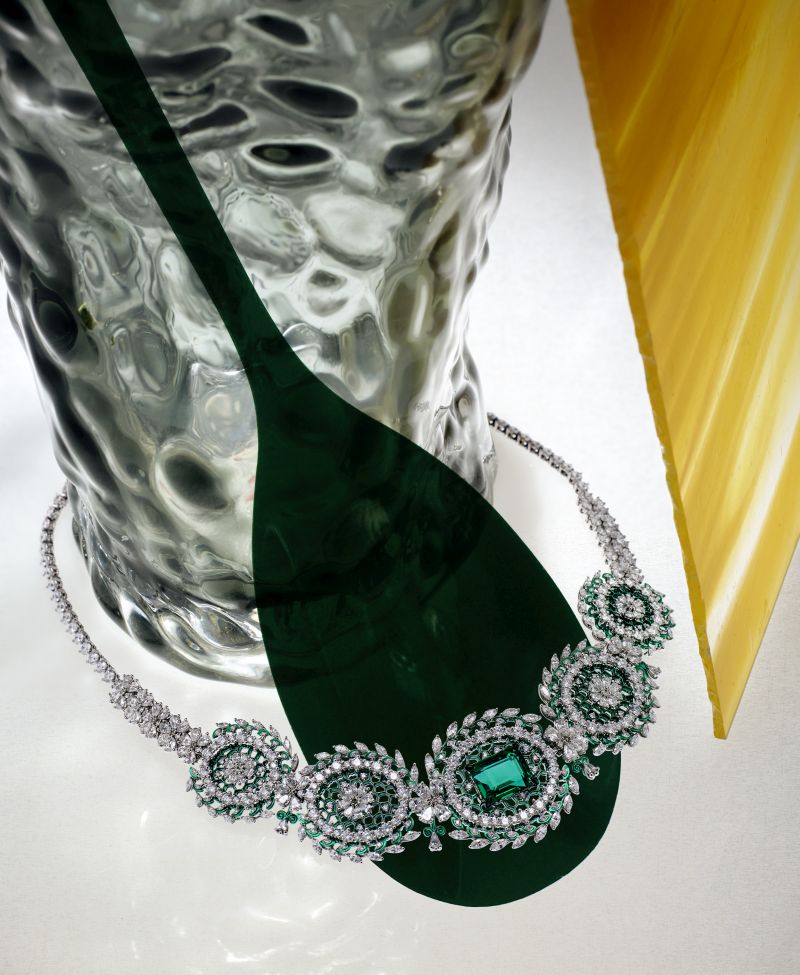 Dragulji nad draguljima: Drago kamenje bogatih nijansi u Art Deco stilu ...