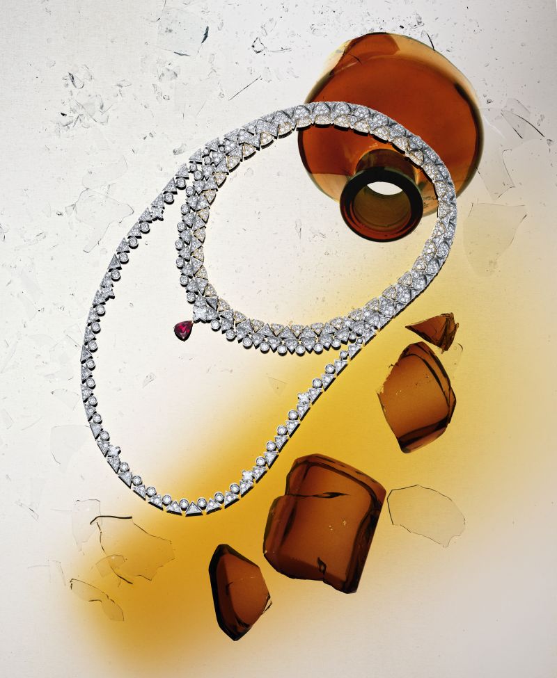 Dragulji nad draguljima: Drago kamenje bogatih nijansi u Art Deco stilu ...